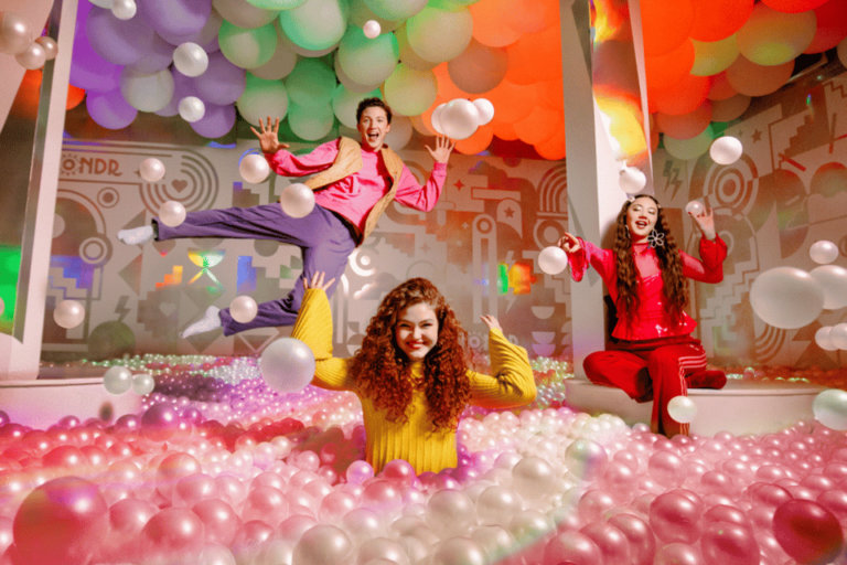 Amsterdam: WONDR Immersive Playground Experience Ticket 2026